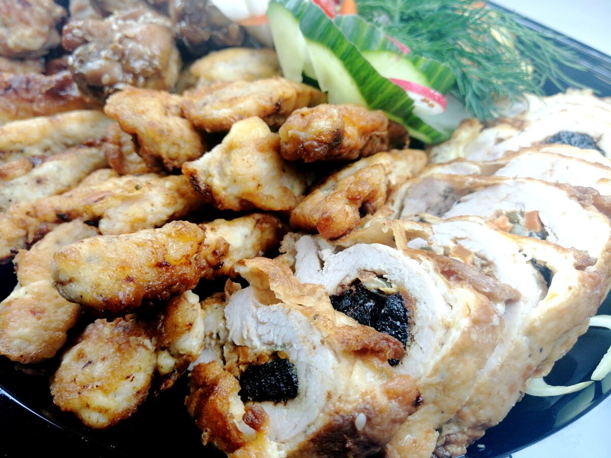 Gaļas plate - Plates - Kafejnīcas ēdieni ar mājās gatavotu garšu